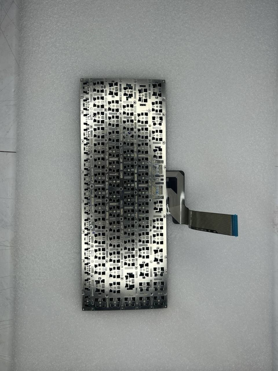 Клавиатура для ноутбука Lenovo U300s/U300e раскладка - русская, без подсветки, черная (25200290), оригинал