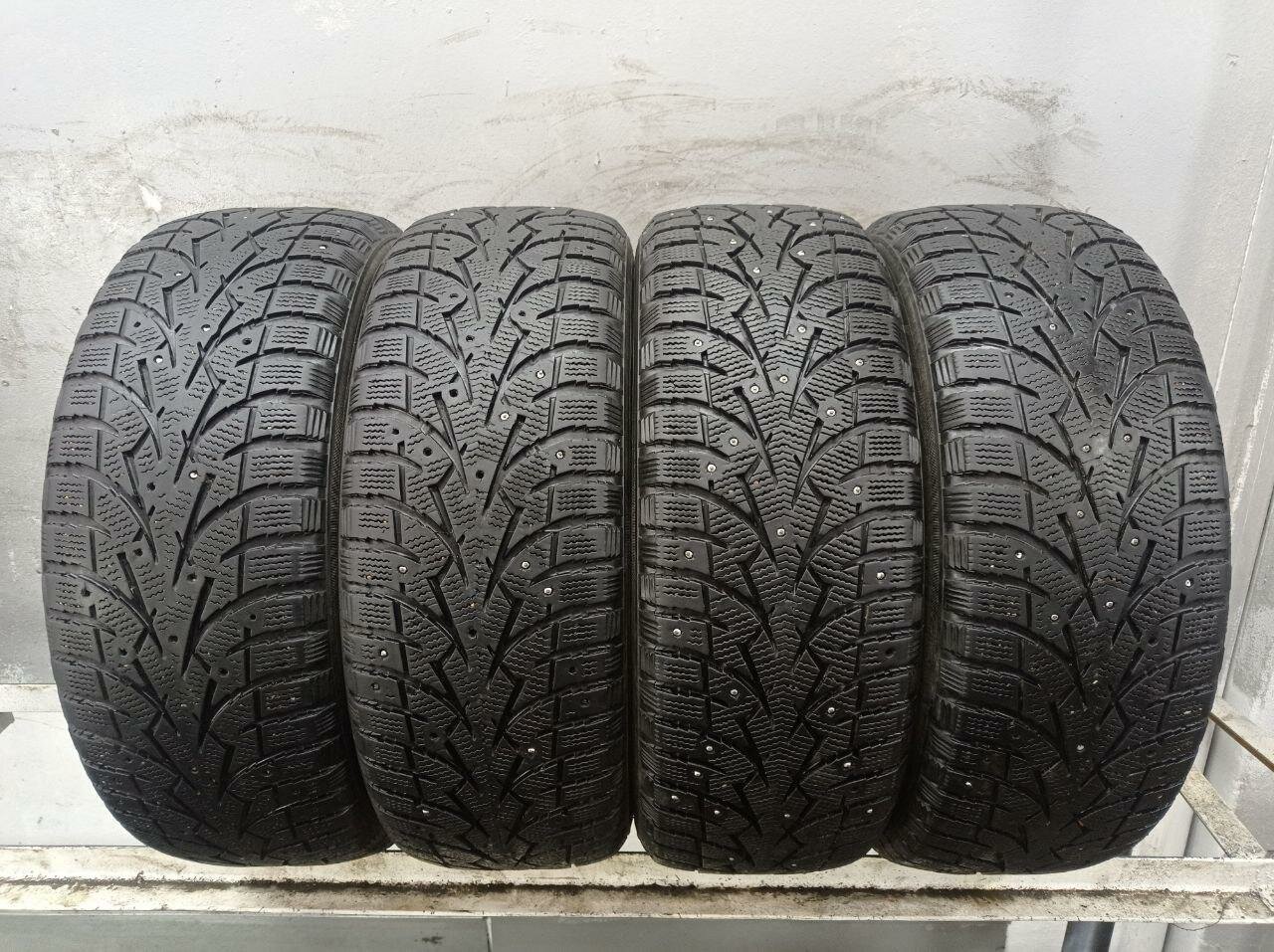 Зимние БУ шины шипованные Toyo Observe G3-Ice 195/60 R15 42.0% износ VIRT0015552