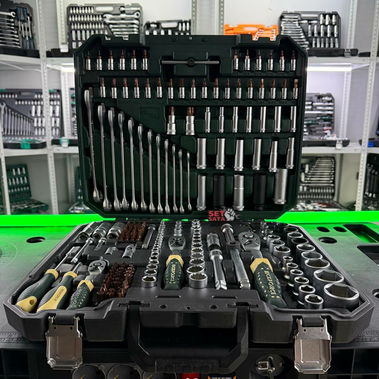 Набор инструментов Rockforce Premium 1/2" 1/4" 3/8" с 6 и 12 - гранными головками 216 предметов RF-38841