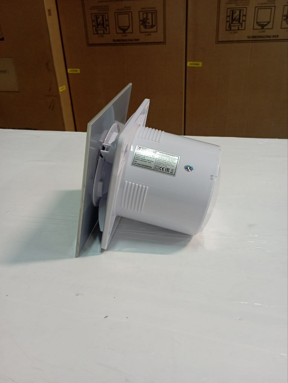 Вытяжной вентилятор MAUNFELD MFE12GW