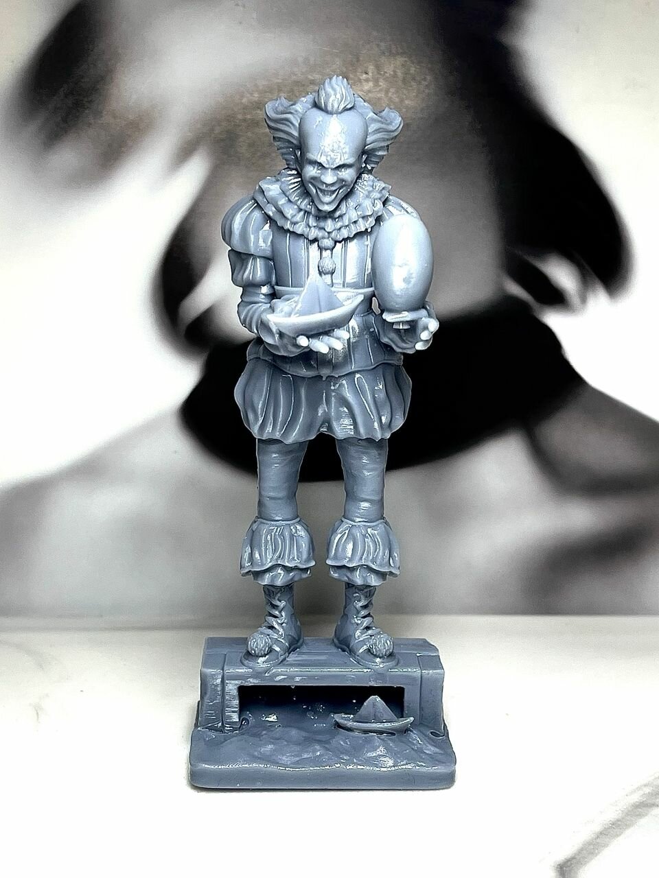 Миниатюра клоун Пеннивайз "Оно" - 120 мм