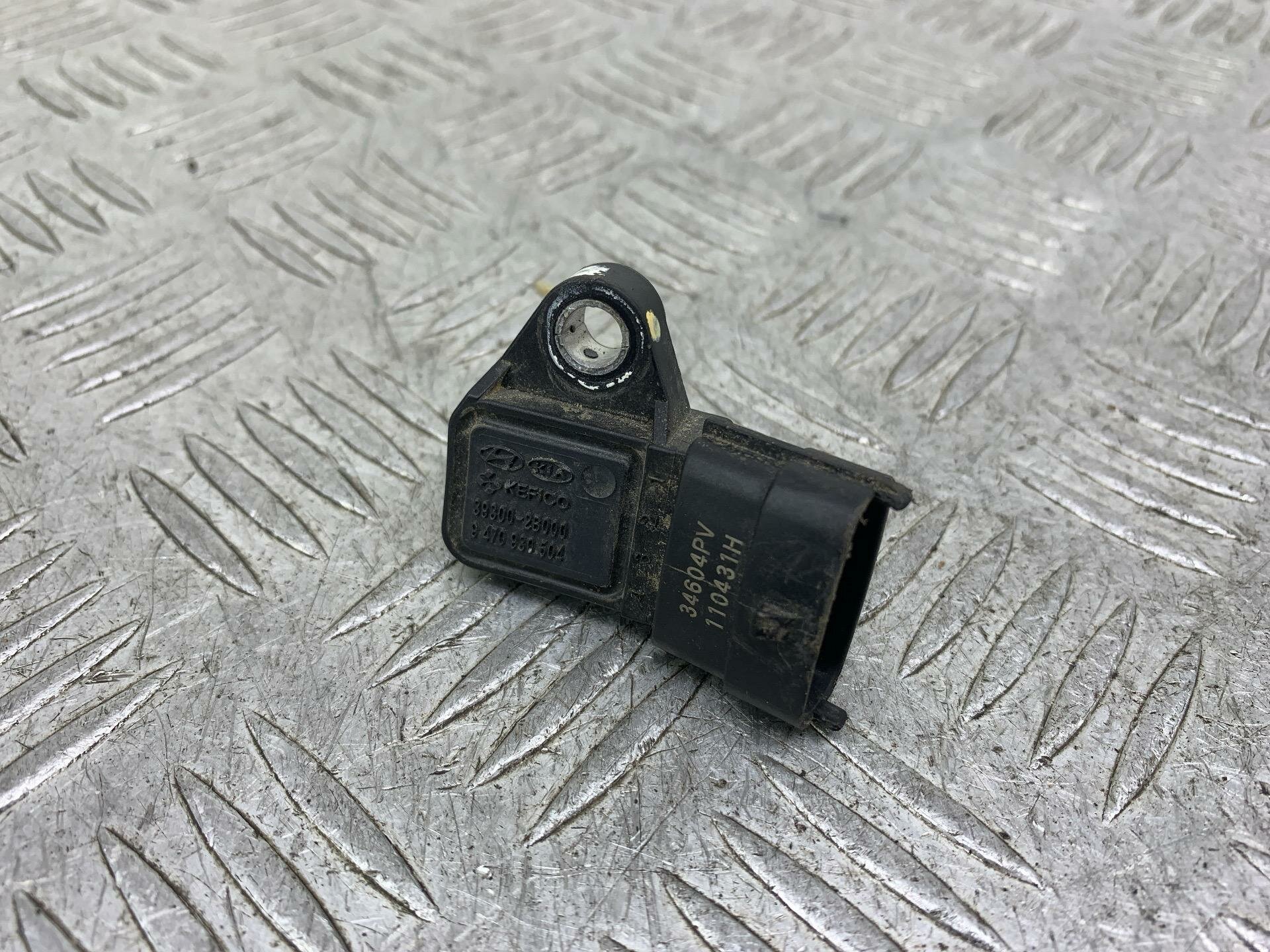 Датчик абсолютного давления Kia Rio рест. (2002 - 2005) 39300-2B000