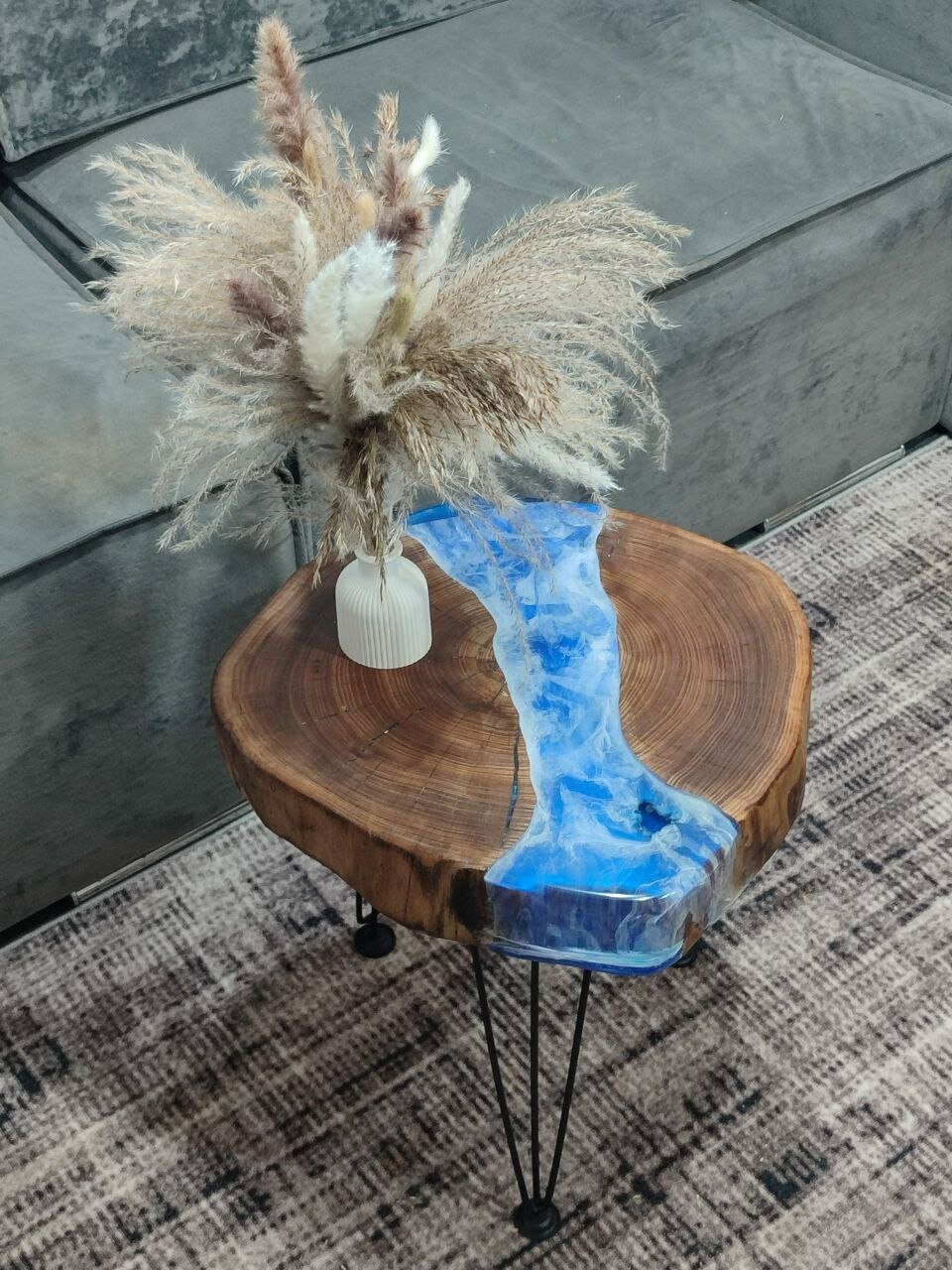 Журнальный стол из массива акации и эпоксидной смолы 46*46*52 ART-SLEB