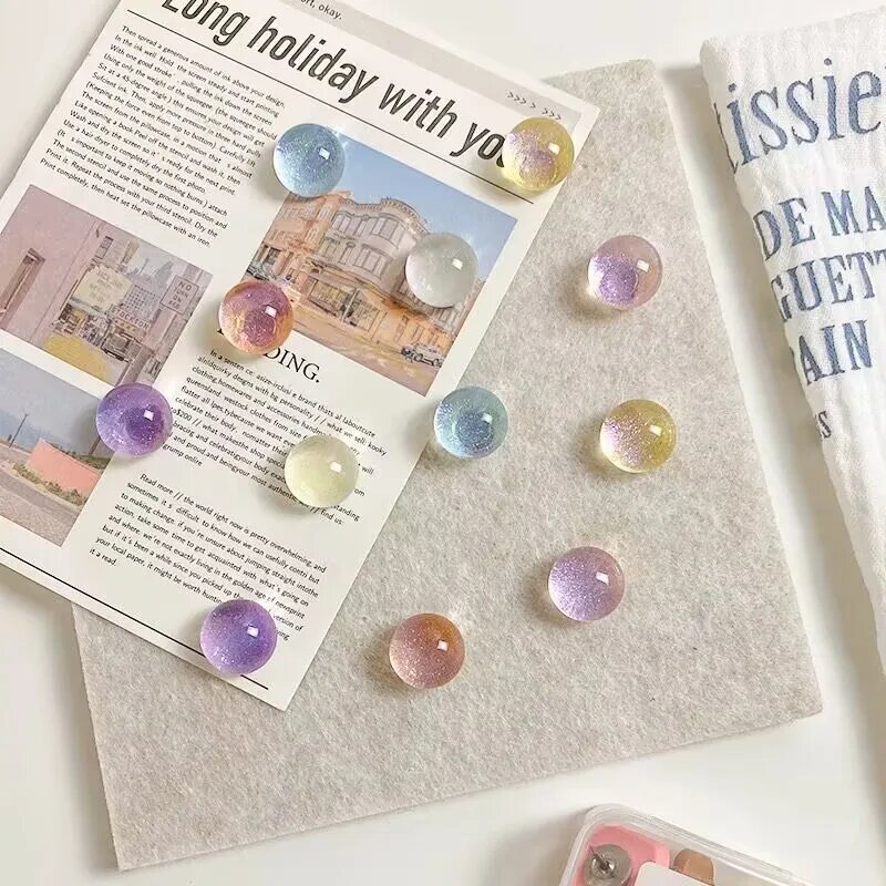 Блестящие полукруглые кнопки для пробковой доски