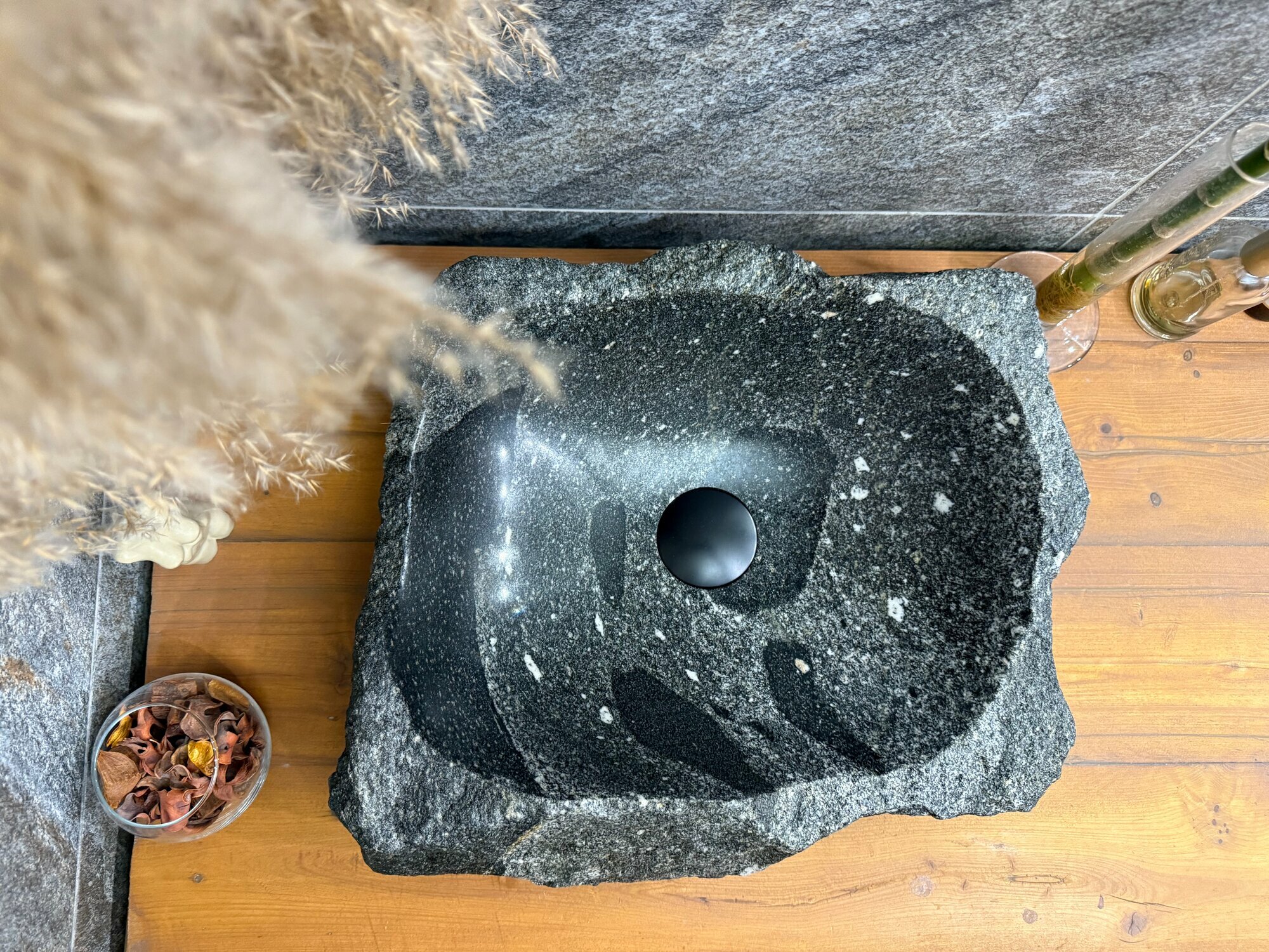 Раковина накладная из натурального камня Black Swan, Black Note (43х37)