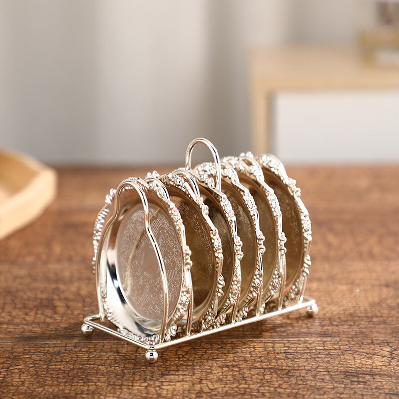 2026 Последняя модель 2021 года Легкая роскошь Европейский и американский стиль Стойка для тарелок Кухонный набор тарелок Маленький органайзер для посуды Резная стойка для хранения тарелок