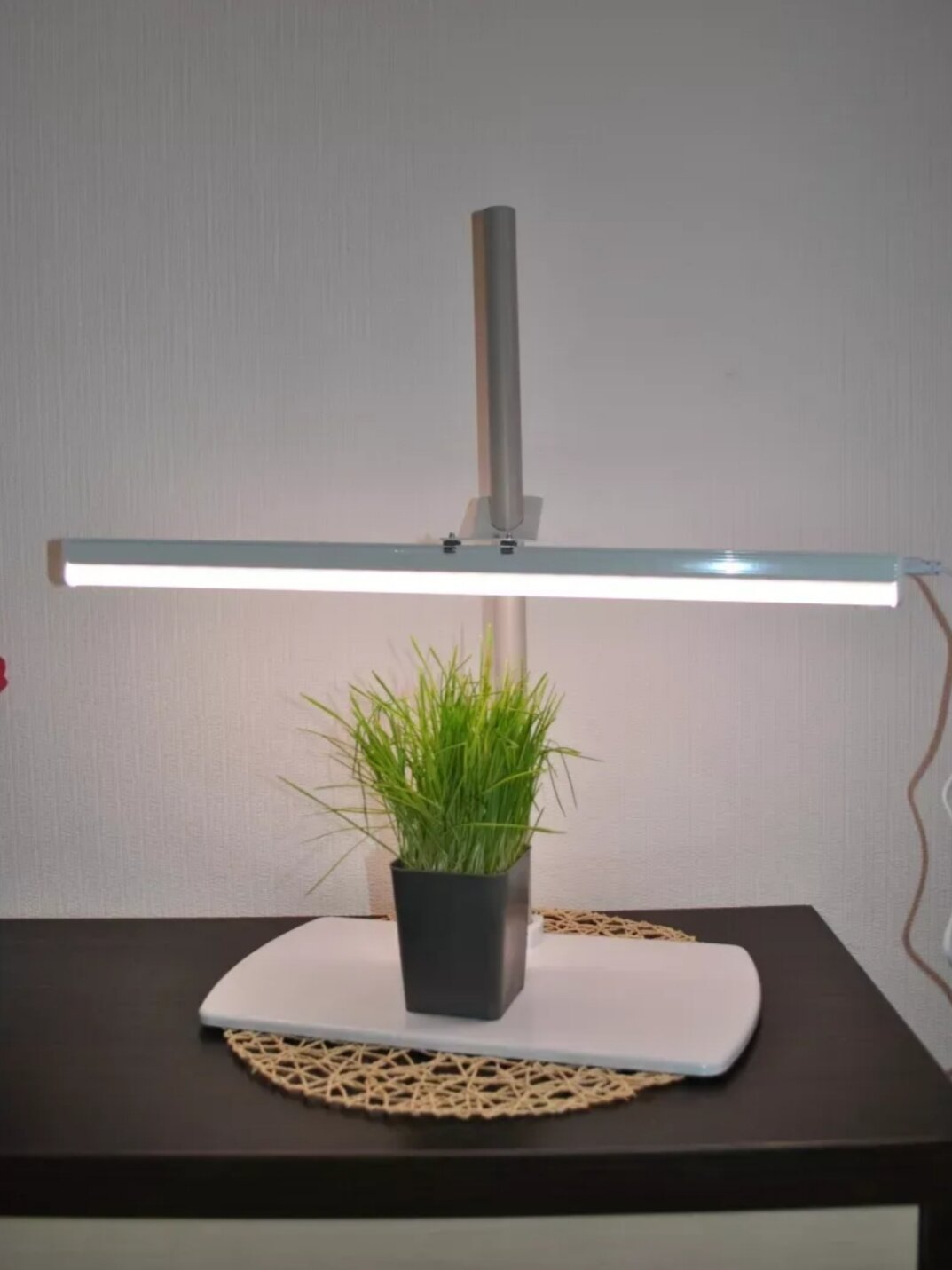 Фитолампа "Здоровья клад" Растущий Светильник, с подставкой дневной свет, 16 Ватт