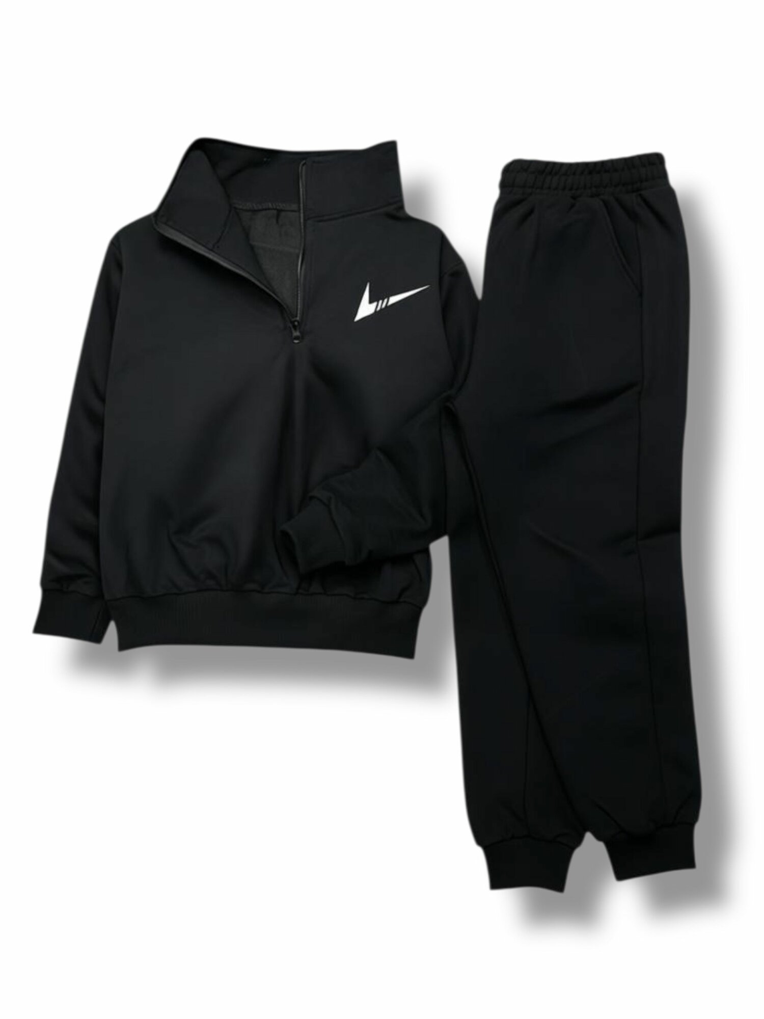 Костюм спортивный