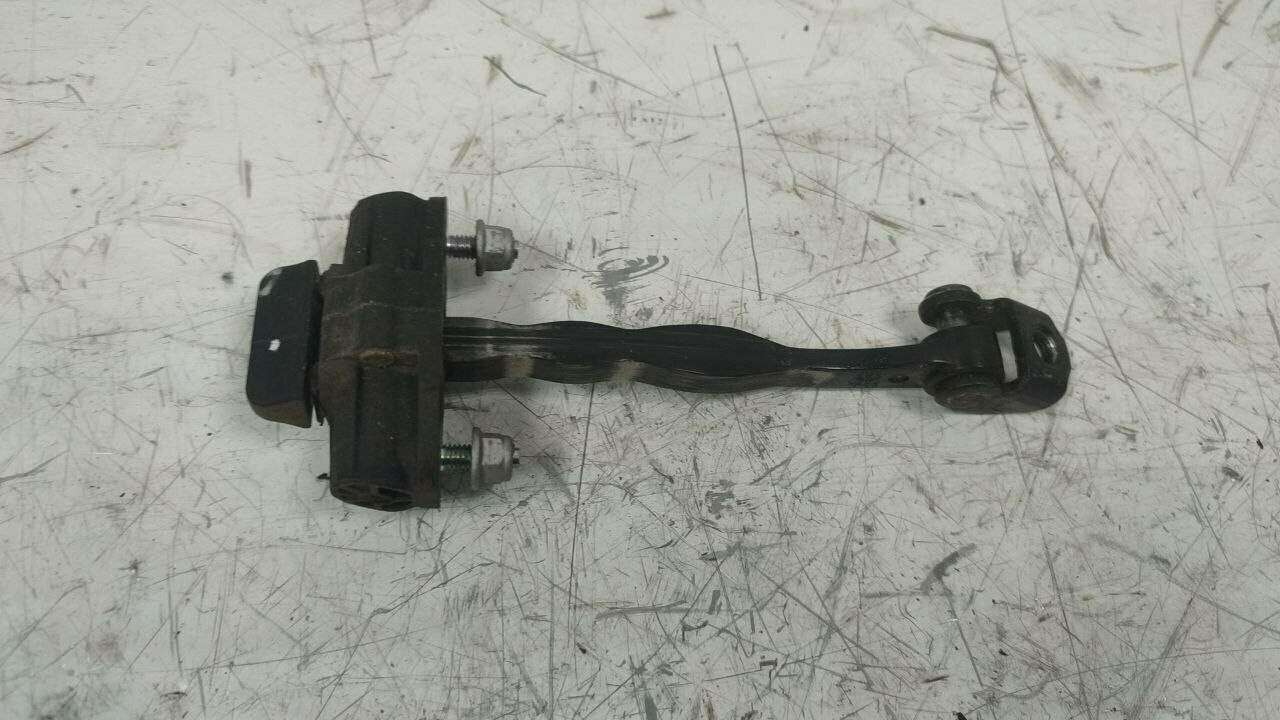 Ограничитель открывания двери передней левой Ford Focus 3 (2011 - 2015) BM51-A23500-