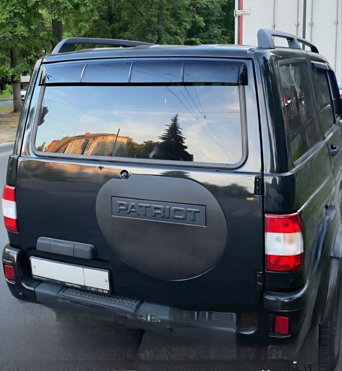 Козырек заднего стекла УАЗ "Патриот"