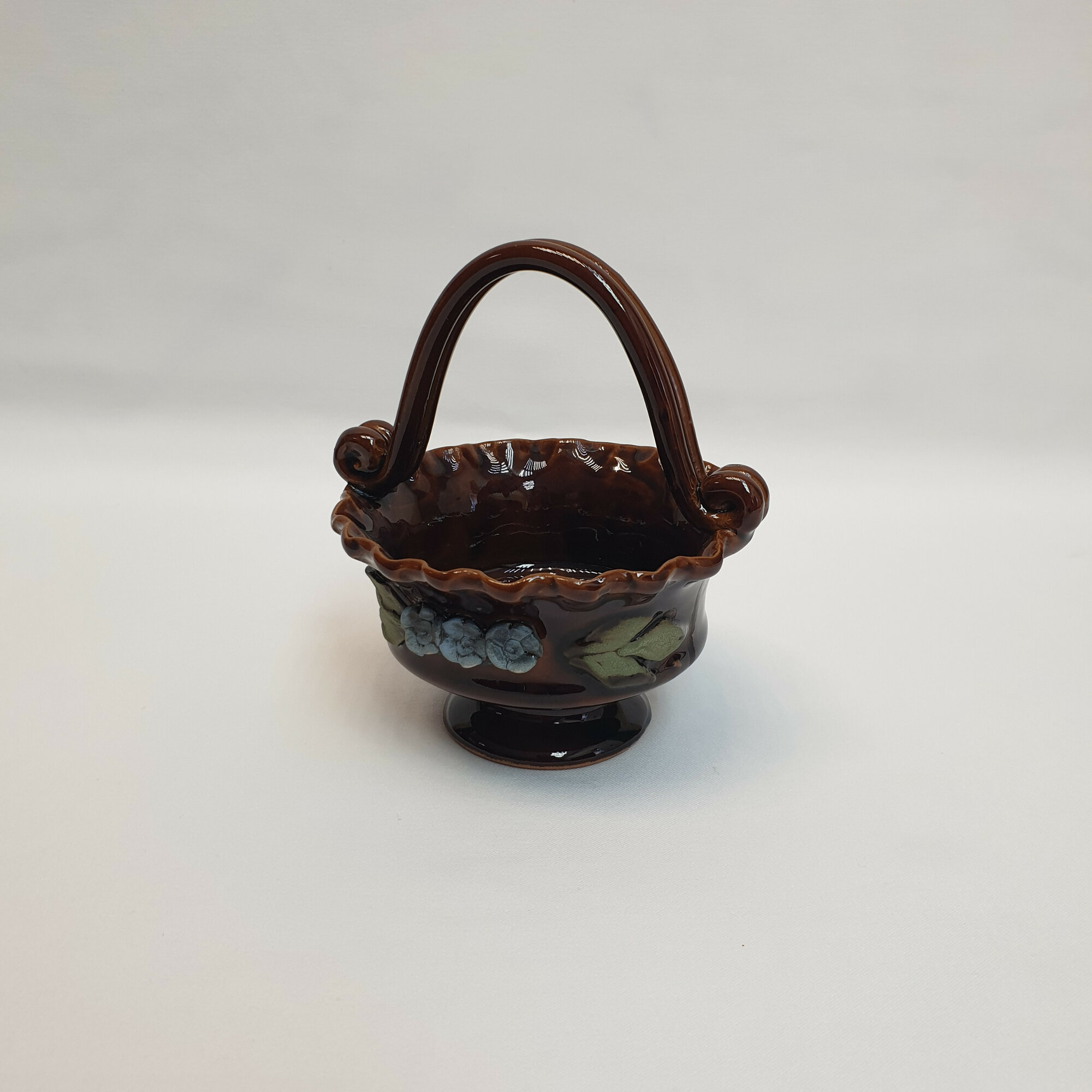 Ваза конфетница Корзинка, обливная керамика высота 14 см, винтаж СССР