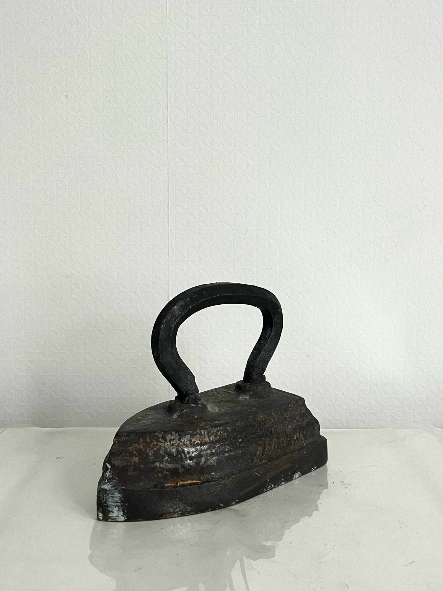 Утюг чугунный цельнолитой. С ручкой. Клеймо ЗГС №4. СССР. ЗСГ-Завод Станочной Гидроаппаратуры (г. Елец). До 1966 года)