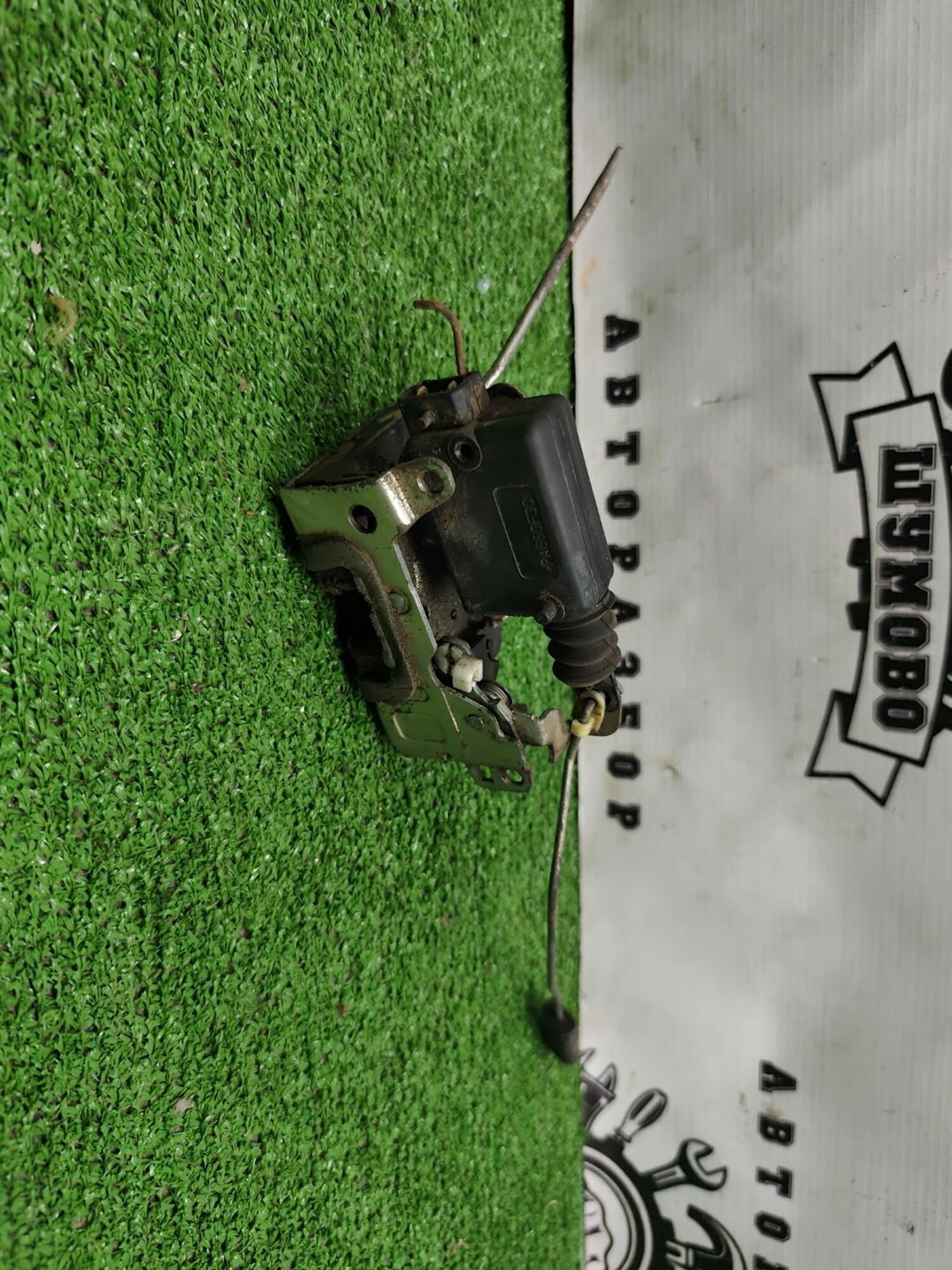 Замок двери правой передней Renault Logan, I ре. с пробегом