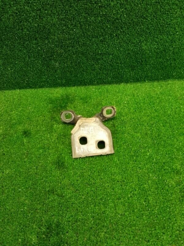 Петля двери передняя правая Лада Ларгус Б/У с пробегом