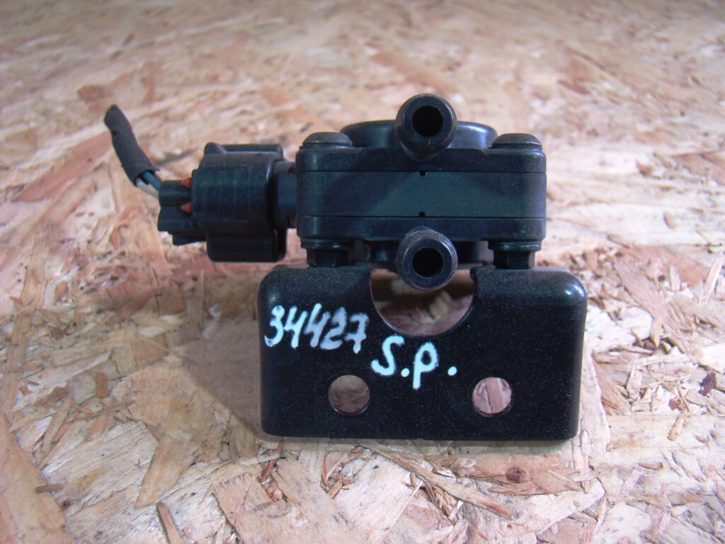 KIA Sportage 2 Датчик давления выхлопных газов 3921027401