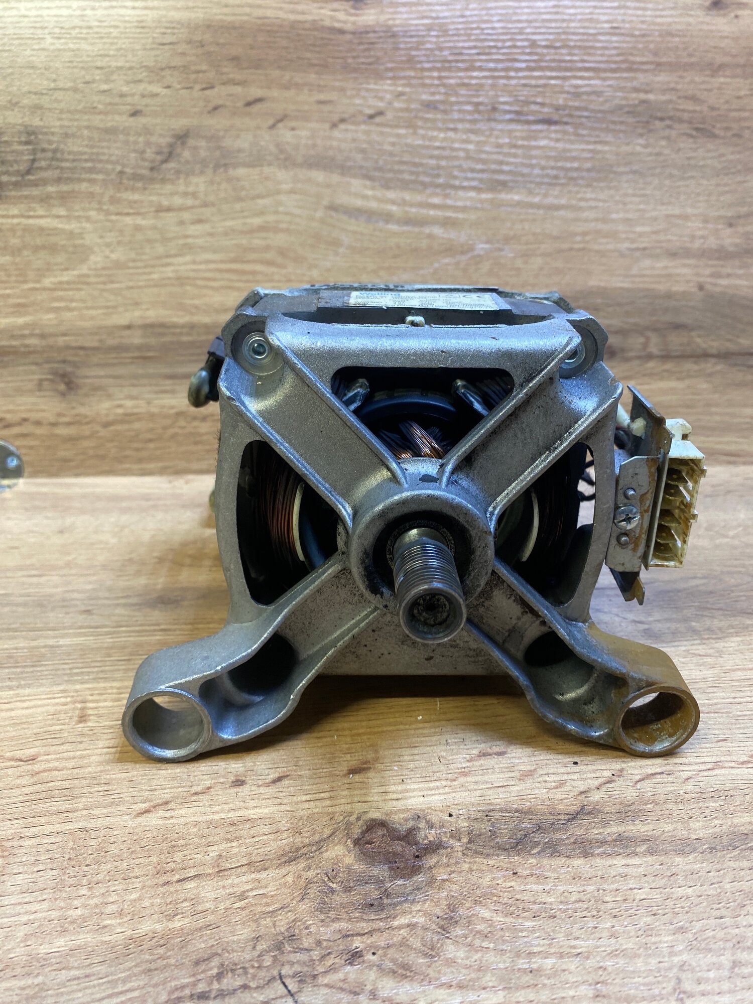 Двигатель для стиральной машины Indesit IWUD4085, оригинал, б/у