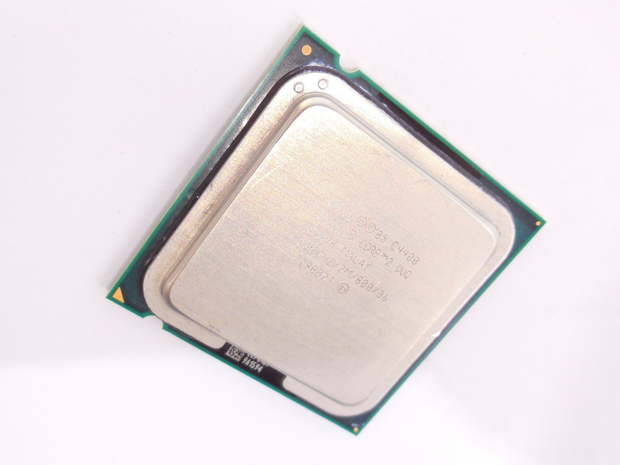Процессор Intel Core 2 Duo E4400 2.0GHz 2 ядра, Socket LGA775, Cache L2 2Mb, FSB 800MHz, TDP 65W, Conroe, 65nm, 64-bit, NX Bit, SLA98