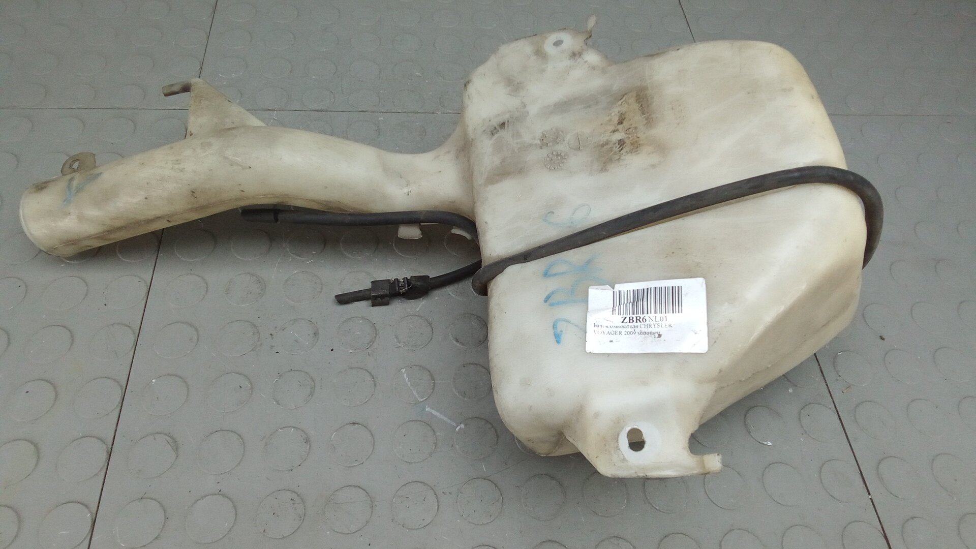 Бачок омывателя CHRYSLER VOYAGER 5