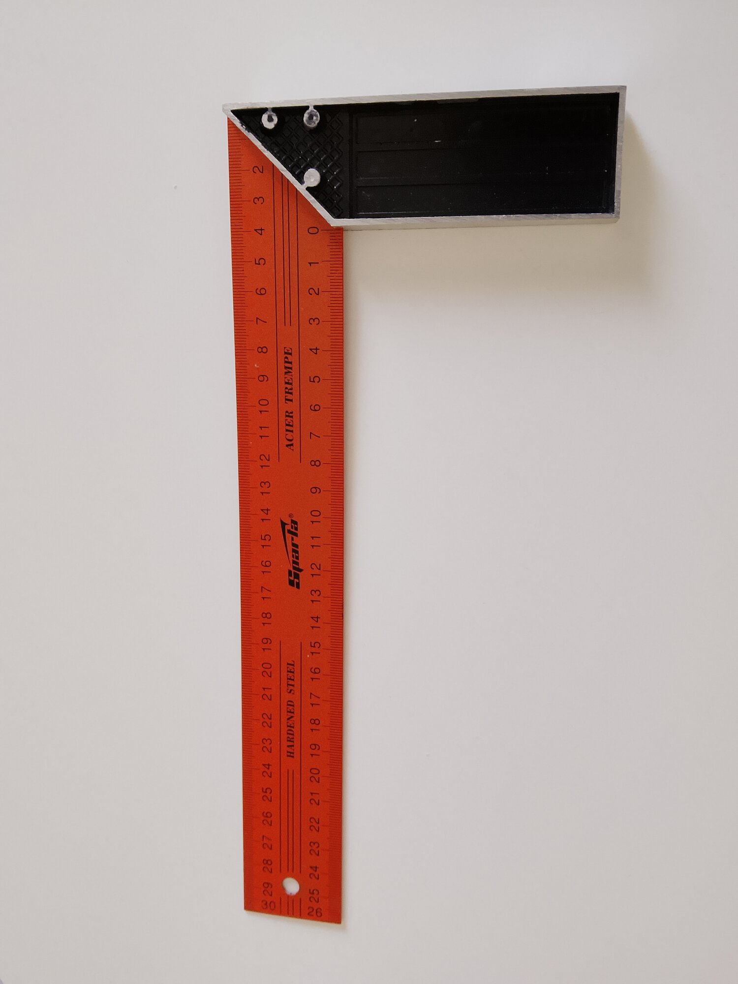 Угольник металлический SPARTA двусторонняя разметка 300 мм.