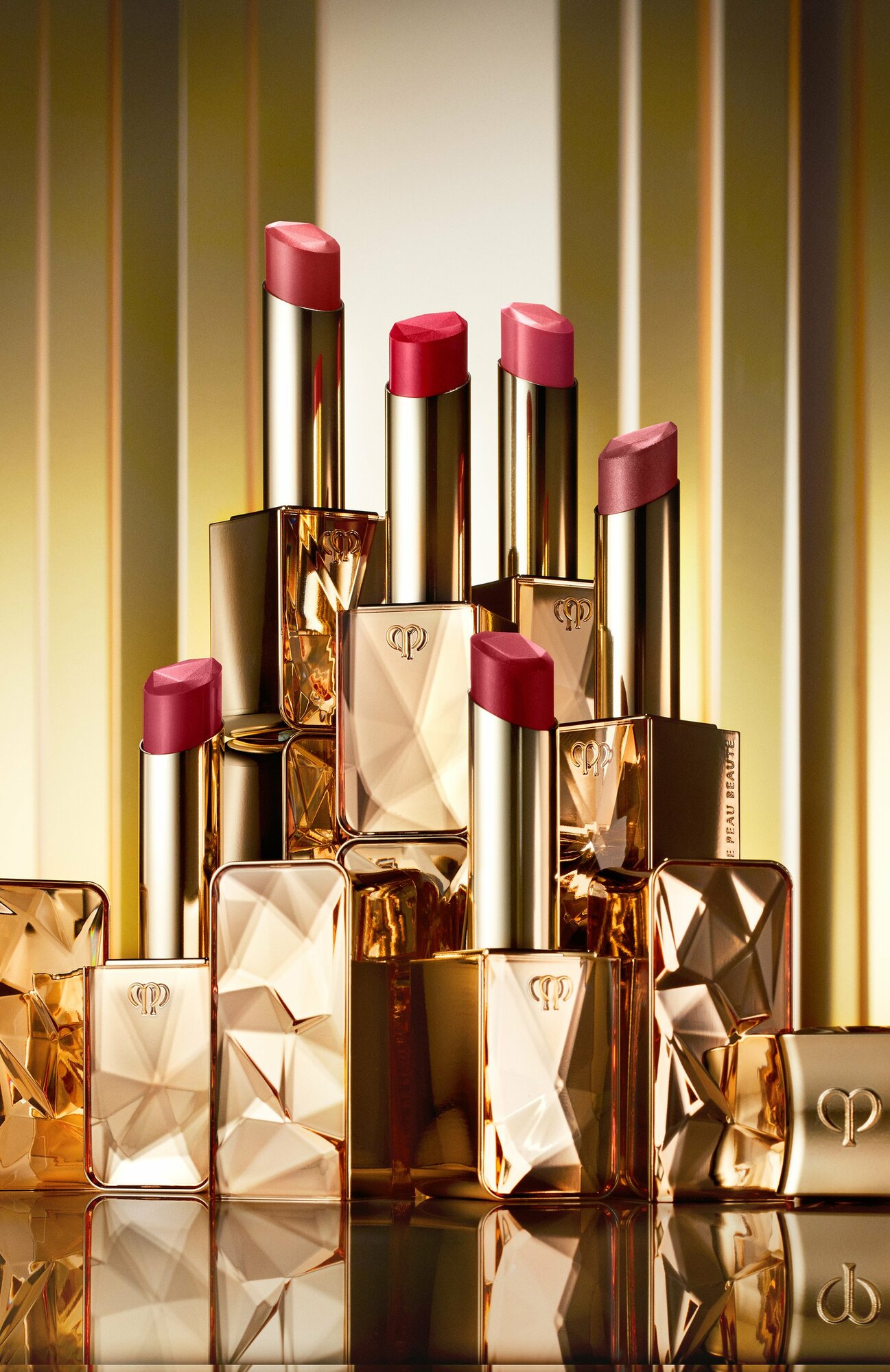 Помада для губ The Precious Lipstick, оттенок 4 Charming Pink Sapphire (4g) Clé de Peau Beauté