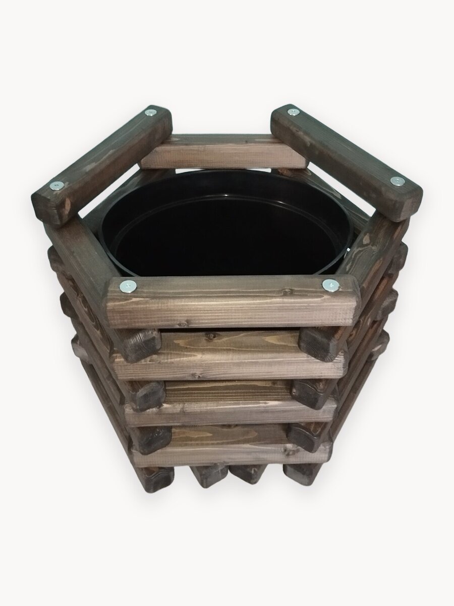 Кашпо из натурального дерева с пластиковым контейнером 10 литров.