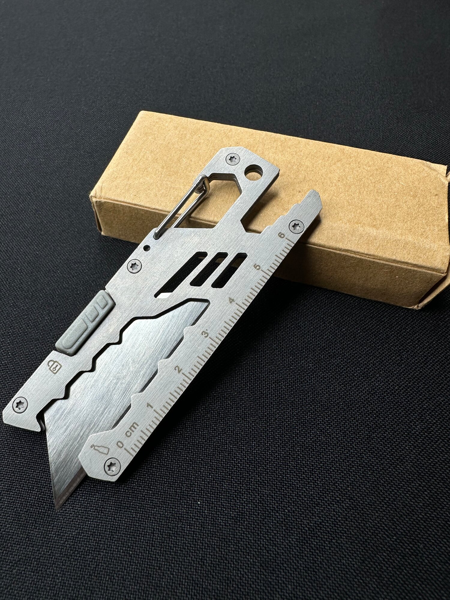 Нож брелок мультитул со сменными лезвиями