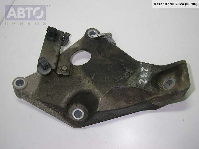 Кронштейн двигателя опорный BMW 3 E90/E91/E92/E93 (2005-2013)