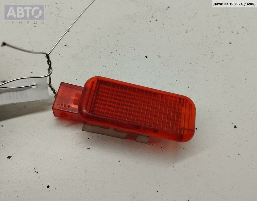 Фонарь салонный (плафон) Audi A4 B5 (1994-2001)
