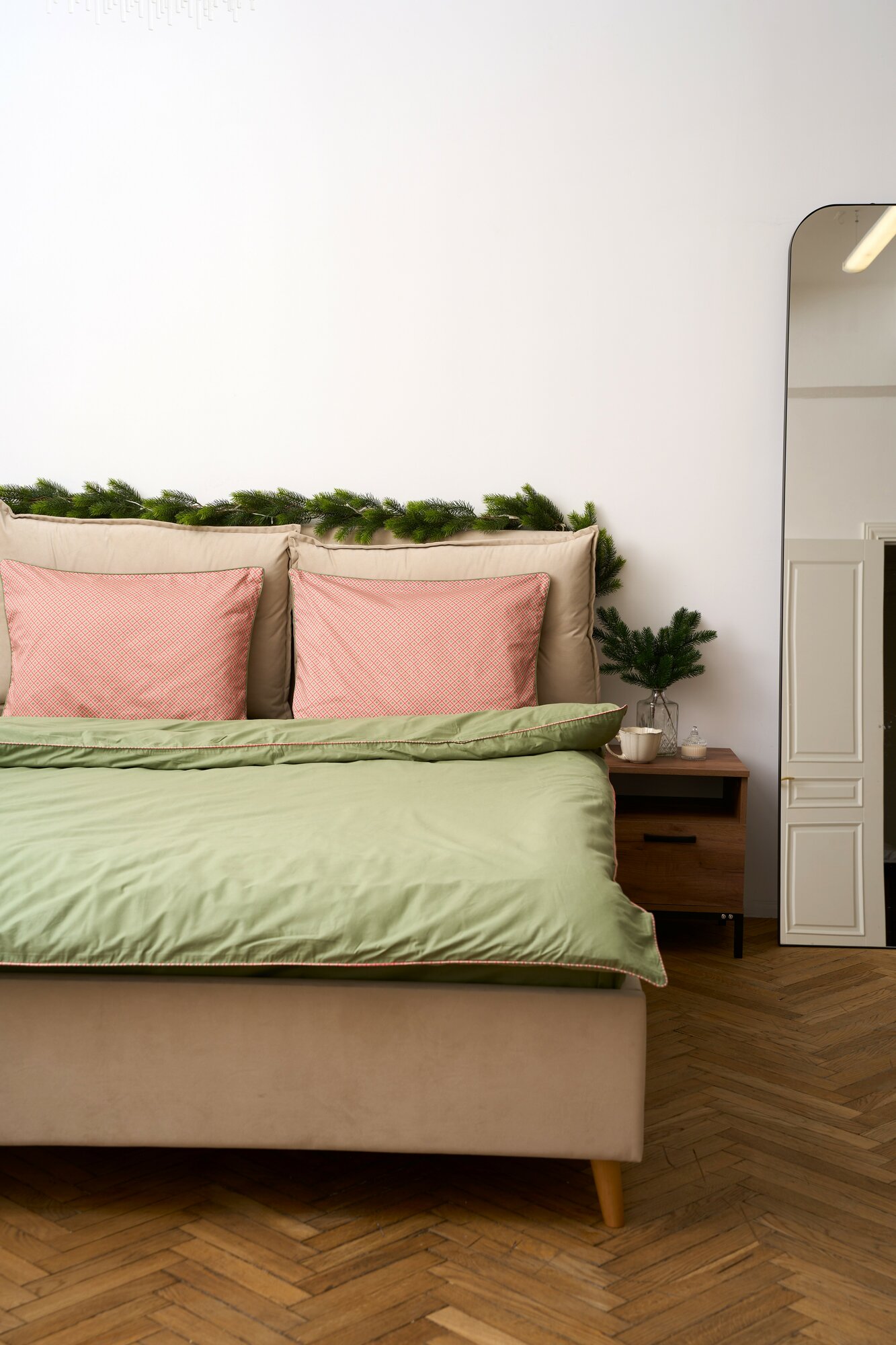 Комплект 1,5-спального постельного белья Esthetic Home Новогодний с кантом