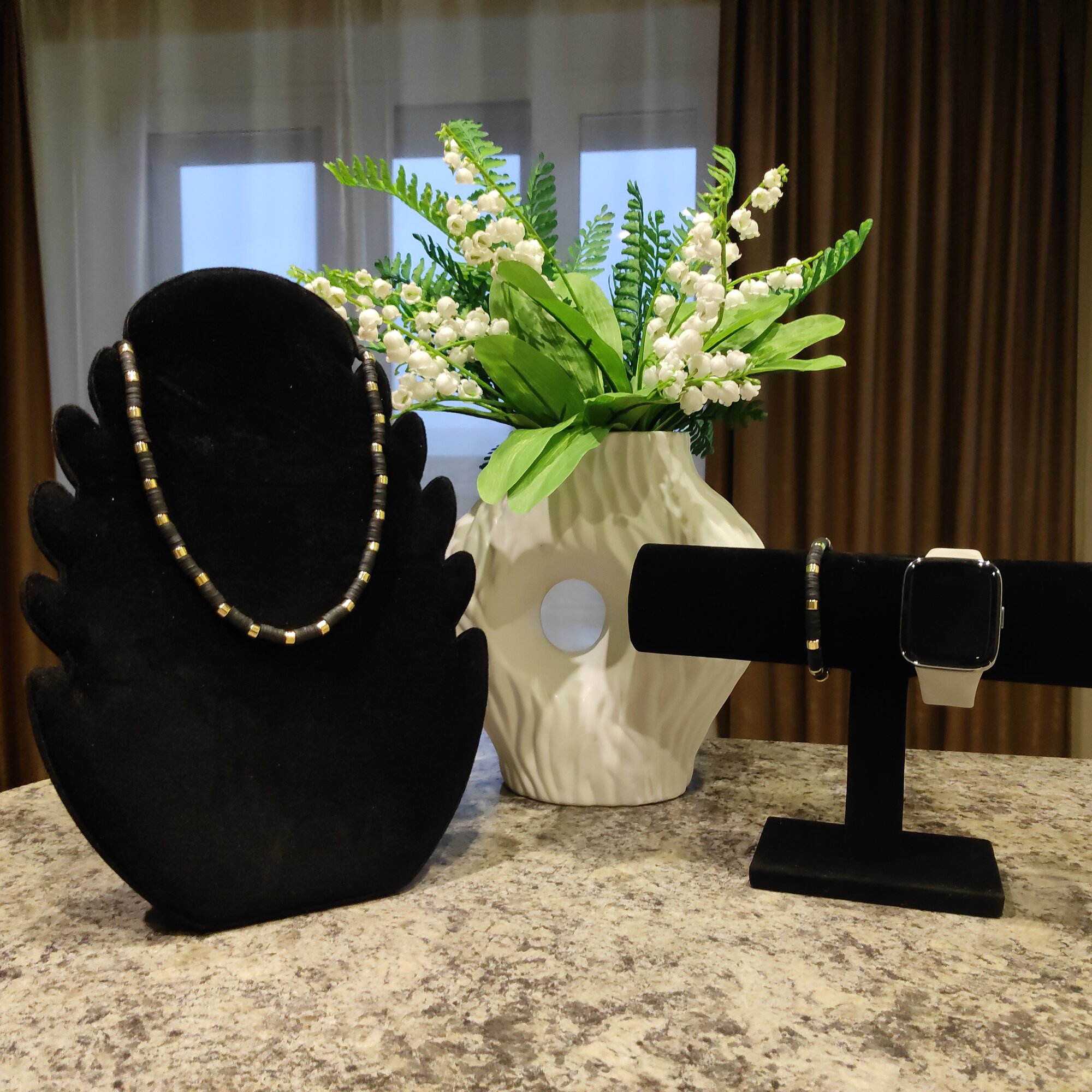 Комплект бижутерии: браслет, колье