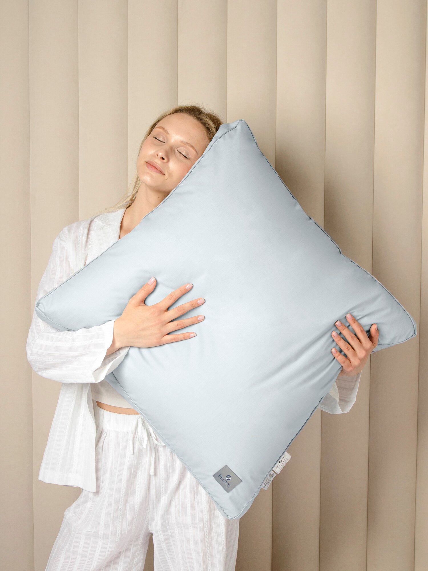 Подушка для сна 70x70 "Автограф" гусиный пух/перо, с бортиком, средней жесткости, упругая, Bel-Pol