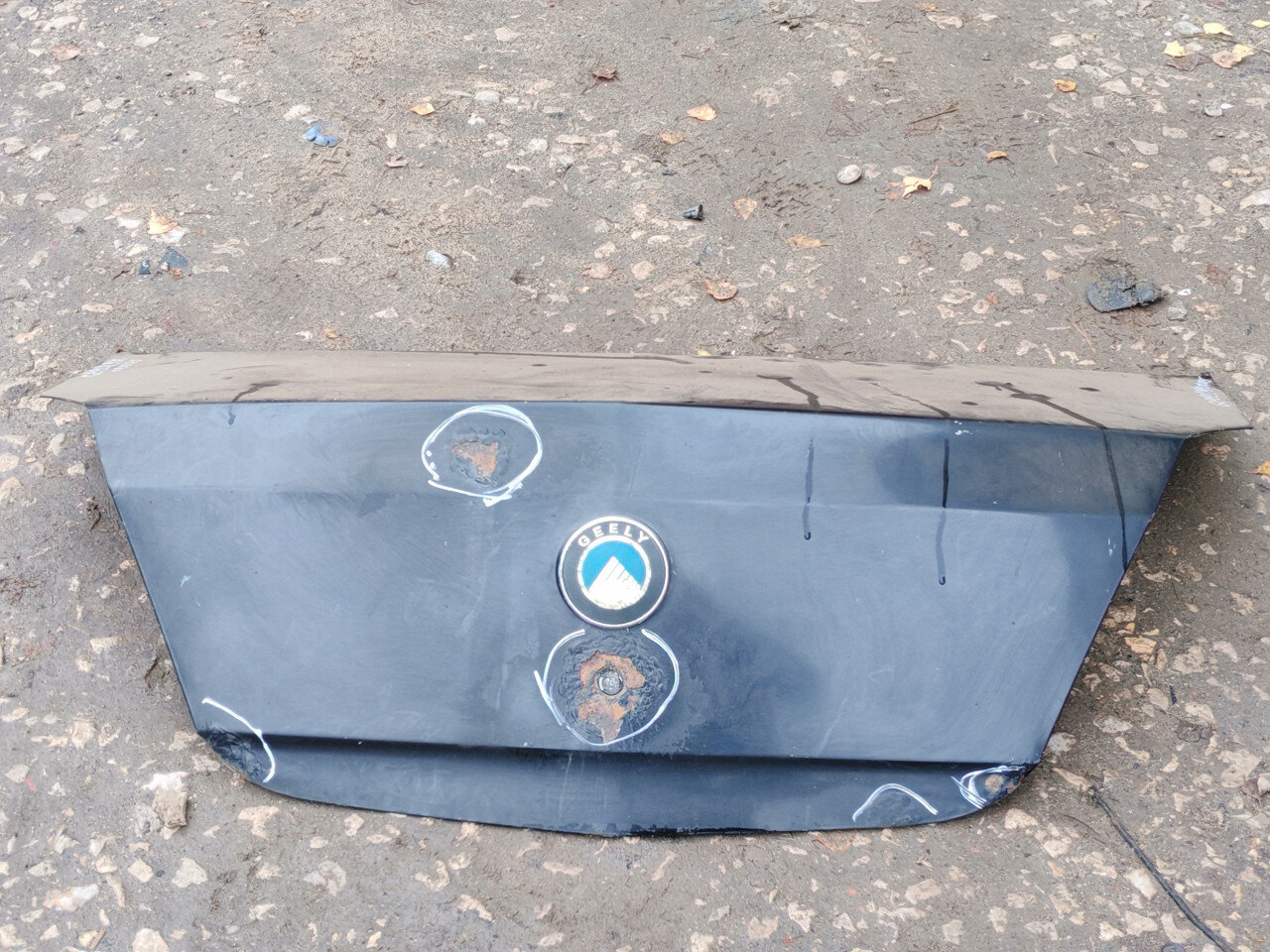 Крышка багажника Geely MK (рыжики)