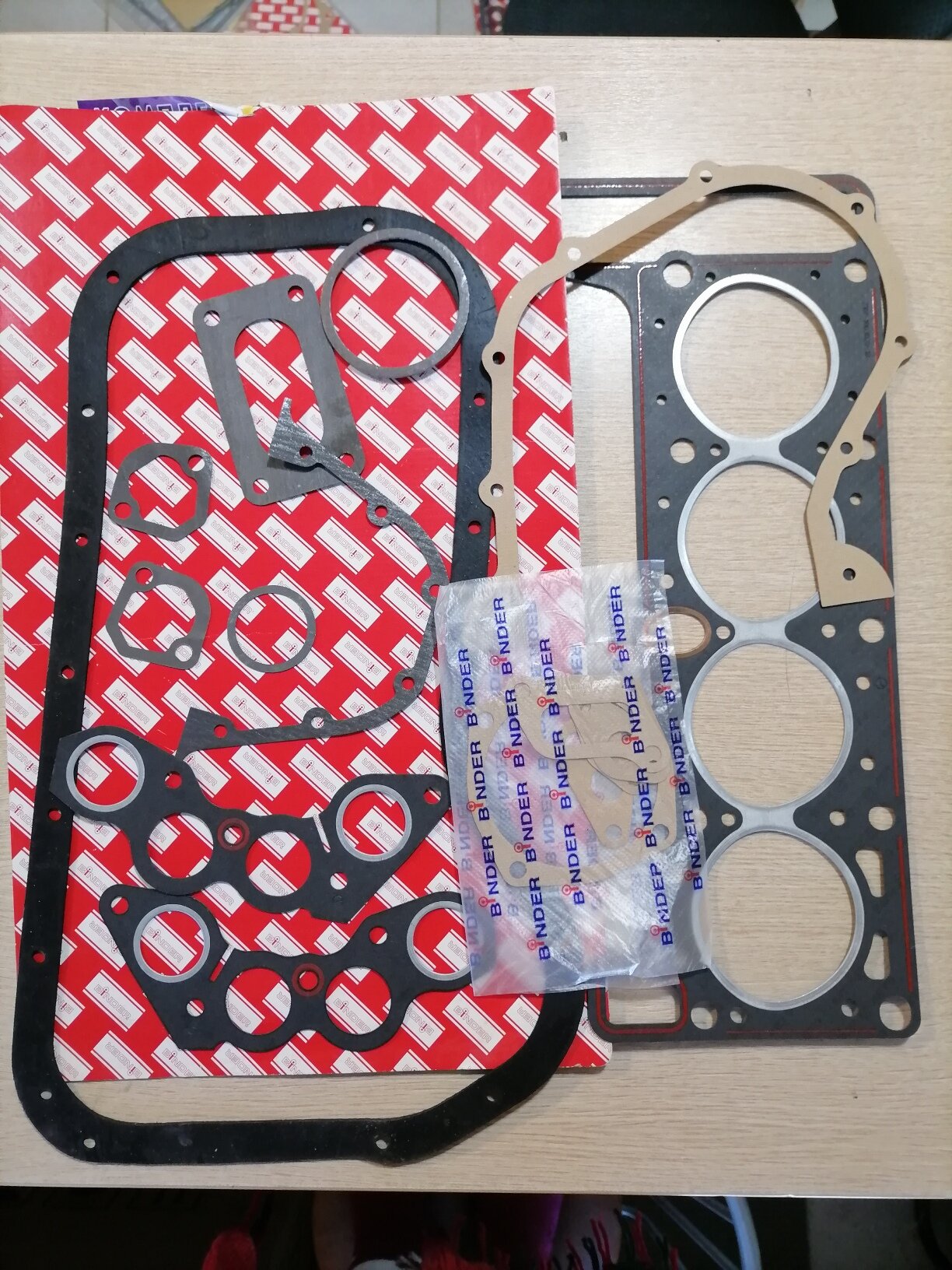 Комплект прокладок ВАЗ -2103,2106,2107,2101,21011