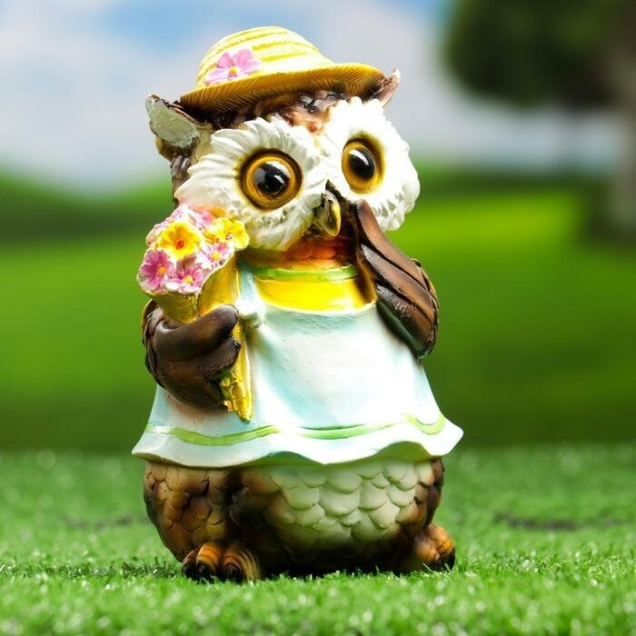 Садовая фигура "Филин в шляпке с букетом" 10х9,5х15см 5155092