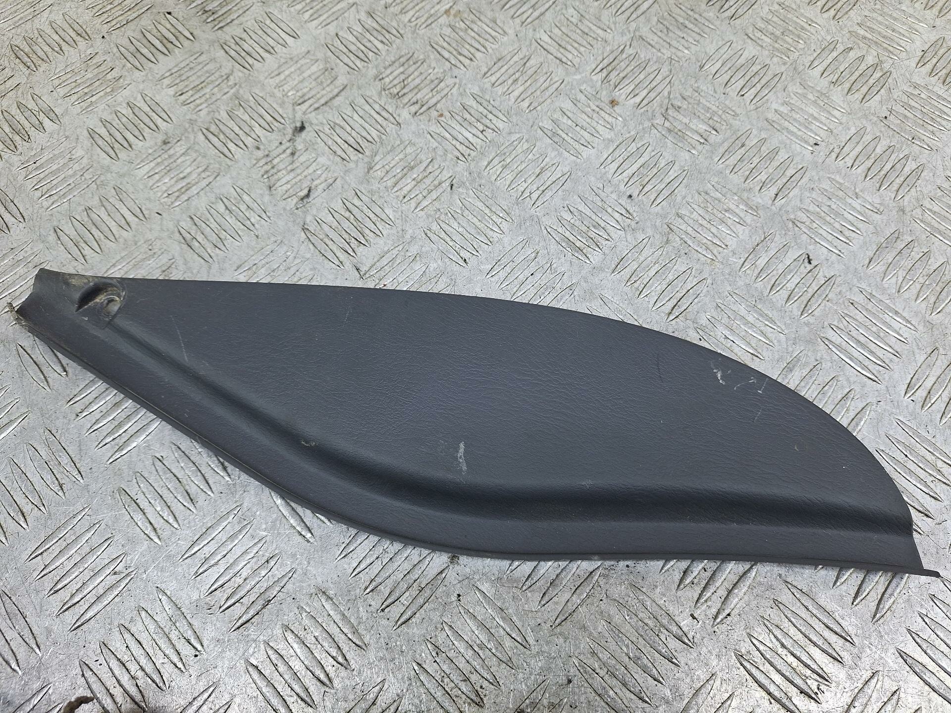 Декоративная накладка торпедо Mazda Premacy рест. 2002 C10064950