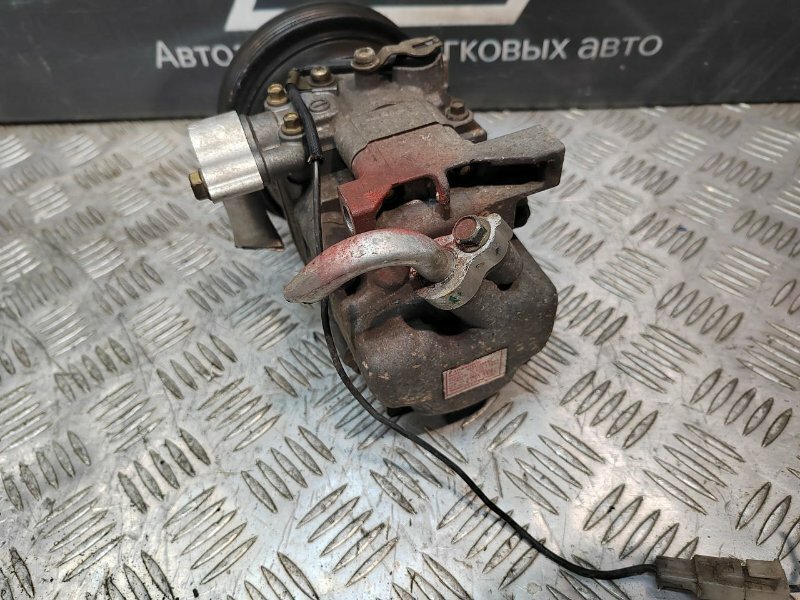 Компрессор кондиционера Mazda Premacy 2002 (2.0 FS) Б/У с пробегом Арт. 6895 — фото 1