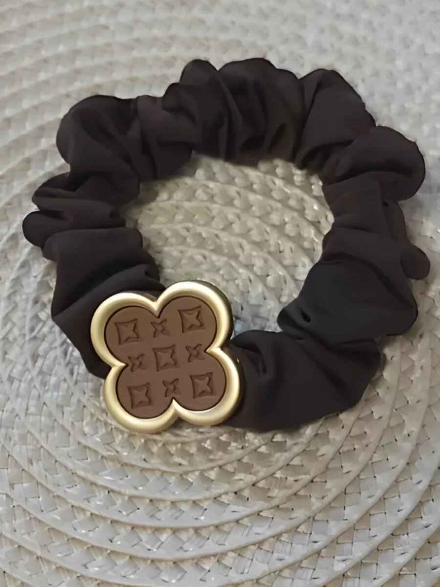 Резинка для волос "Клевер", женская, из текстиля, цвет молочный шоколад