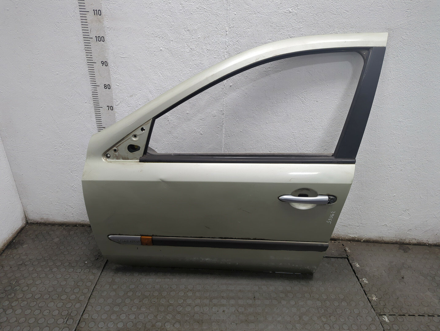 Дверь боковая (легковая) левая передняя Renault Laguna 2 Б/У