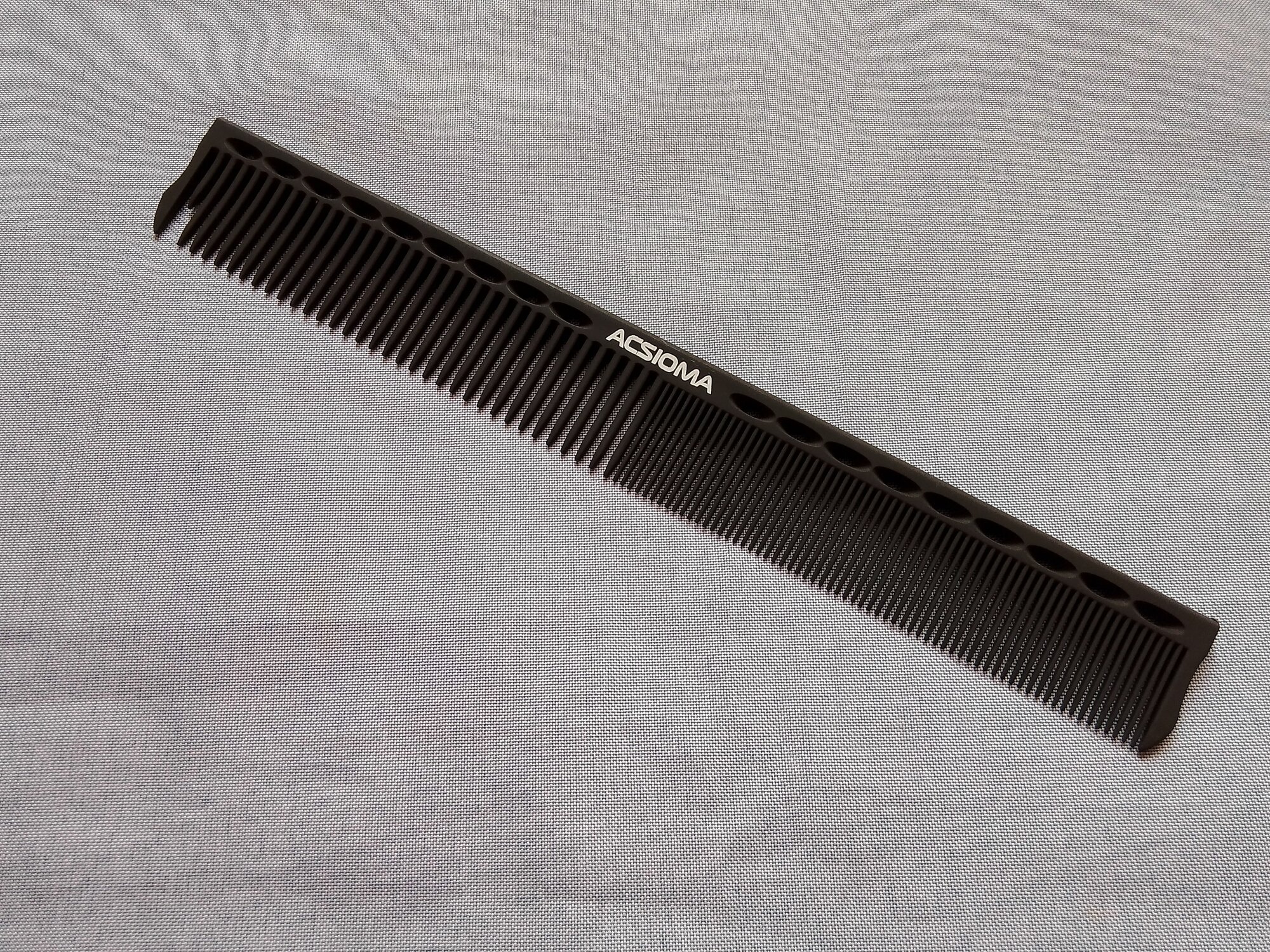 Acsioma Расческа карбоновая с разделительным зубцом комбинированная 22 см профессиональная