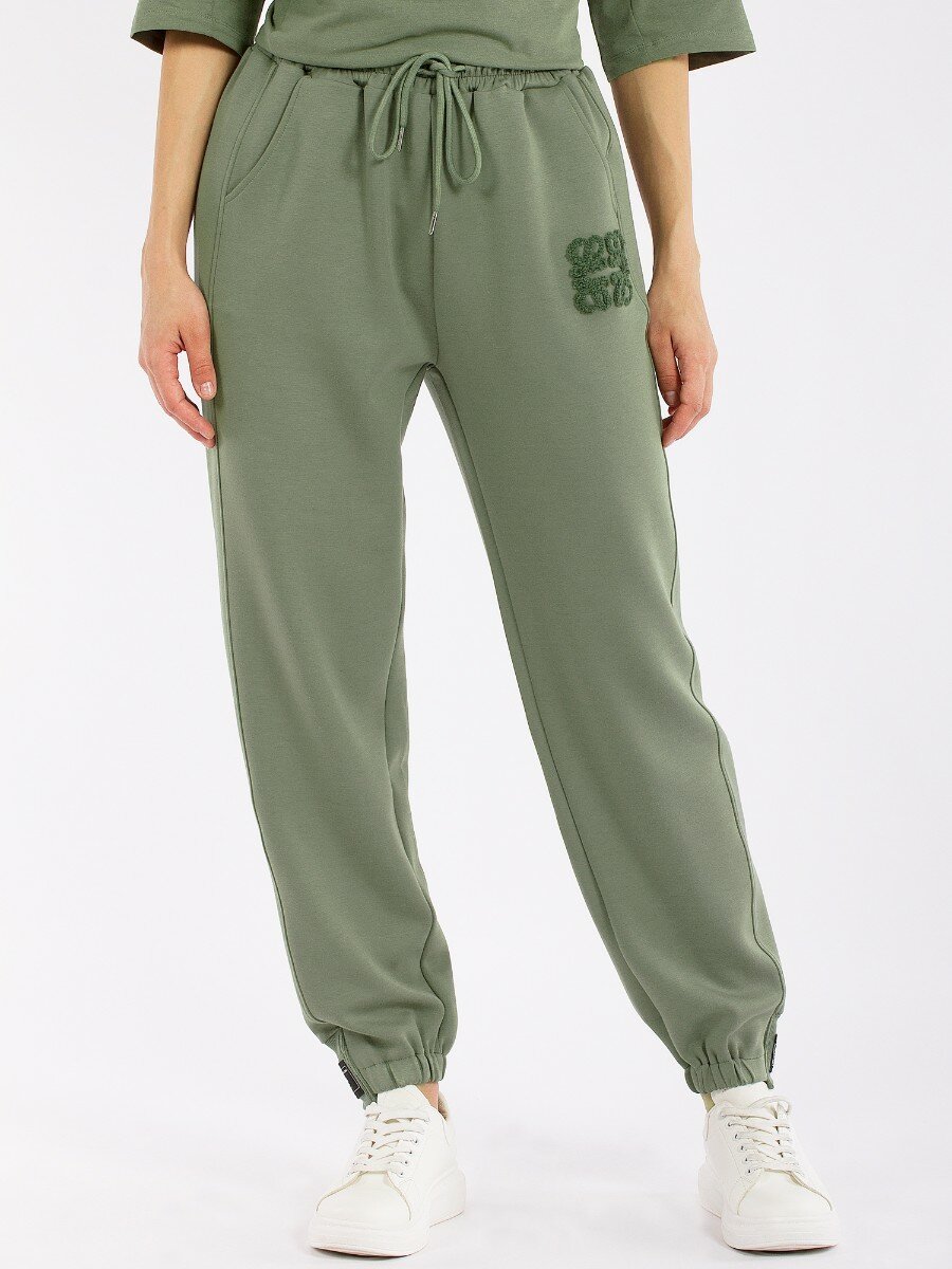 Брюки джоггеры свободного кроя, внизу на резинке