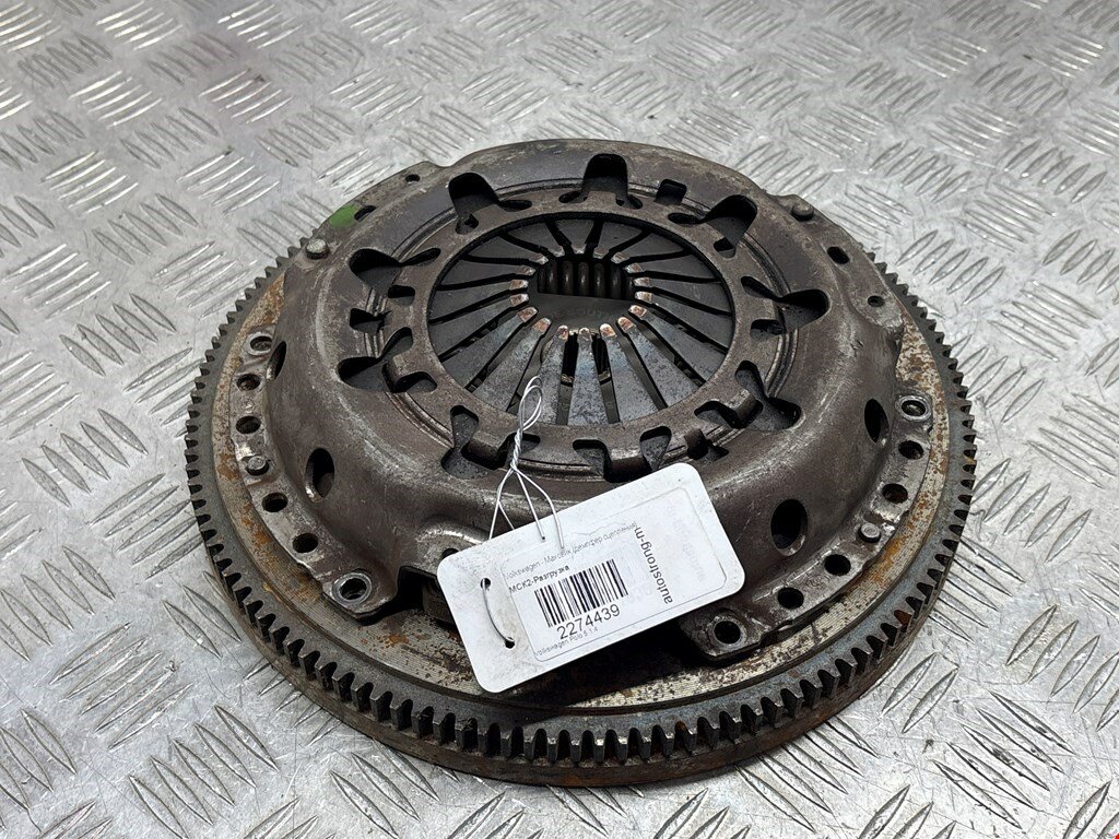 Маховик (демпфер сцепления) Volkswagen Polo 5 030105271D арт. 2274439