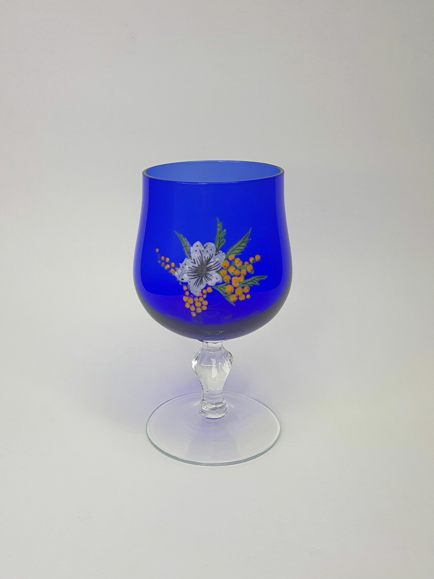 Винтажный бокал на граненой ножке, цветное стекло, СССР, 70-80е