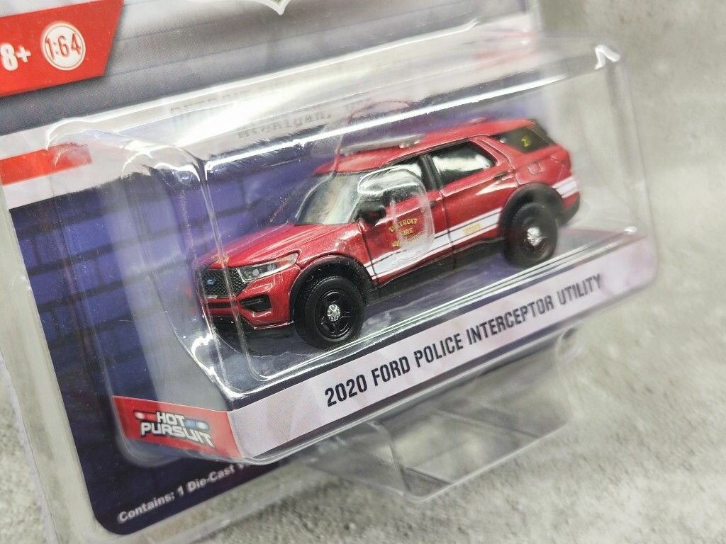 M2 Machines 1/64 Серия полицейских автомобилей: модели Ford, Dodge, Chevrolet из сплава