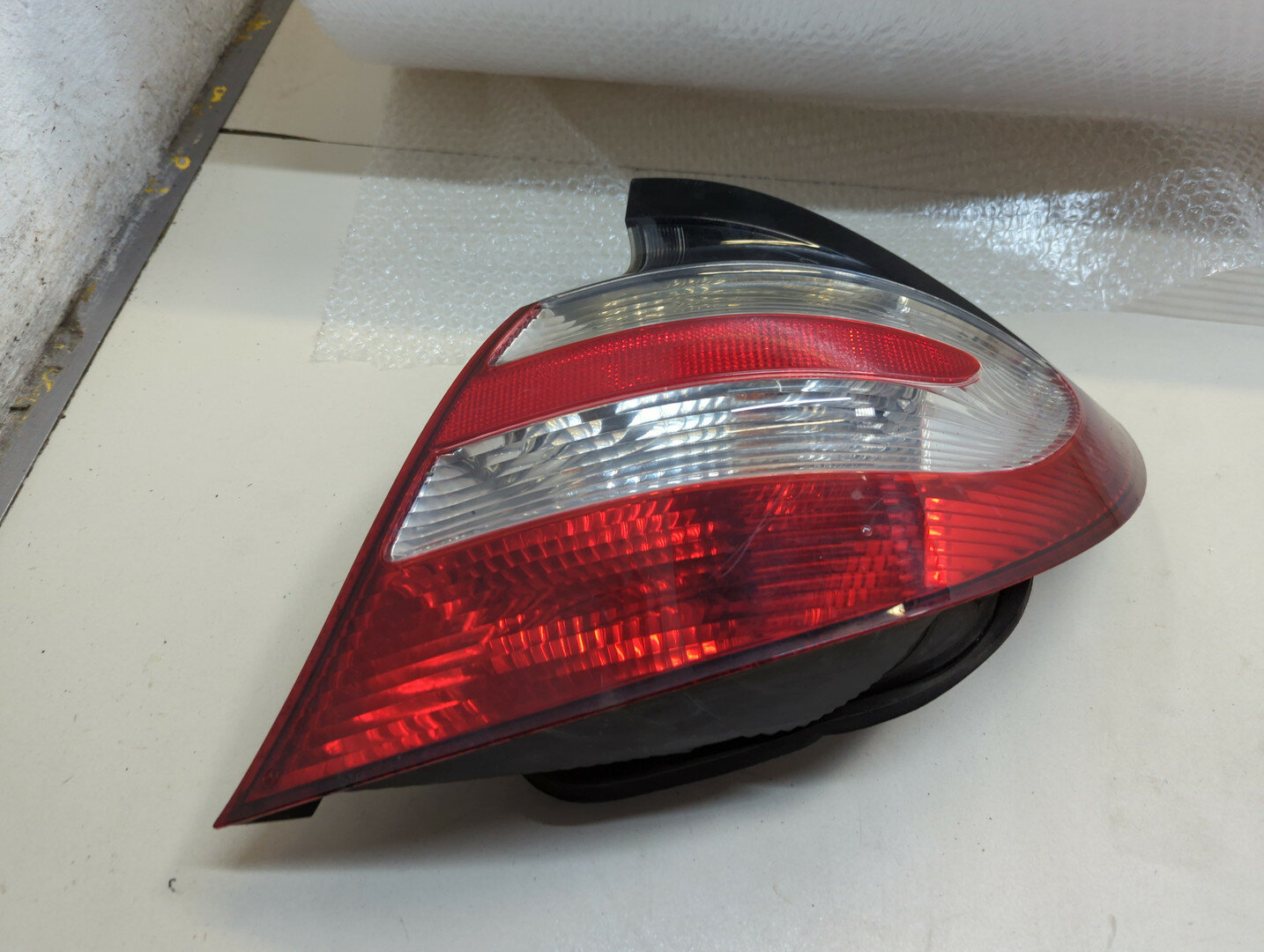 Фонарь (задний) правый Mercedes C W203 Б/У