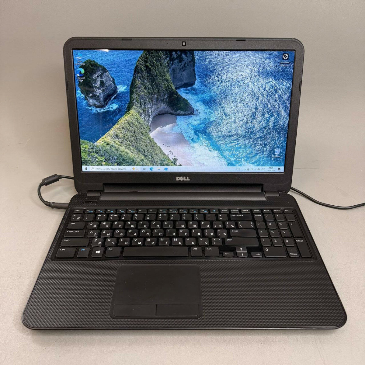 15.6" Ноутбук Dell Inspirion 15 черный