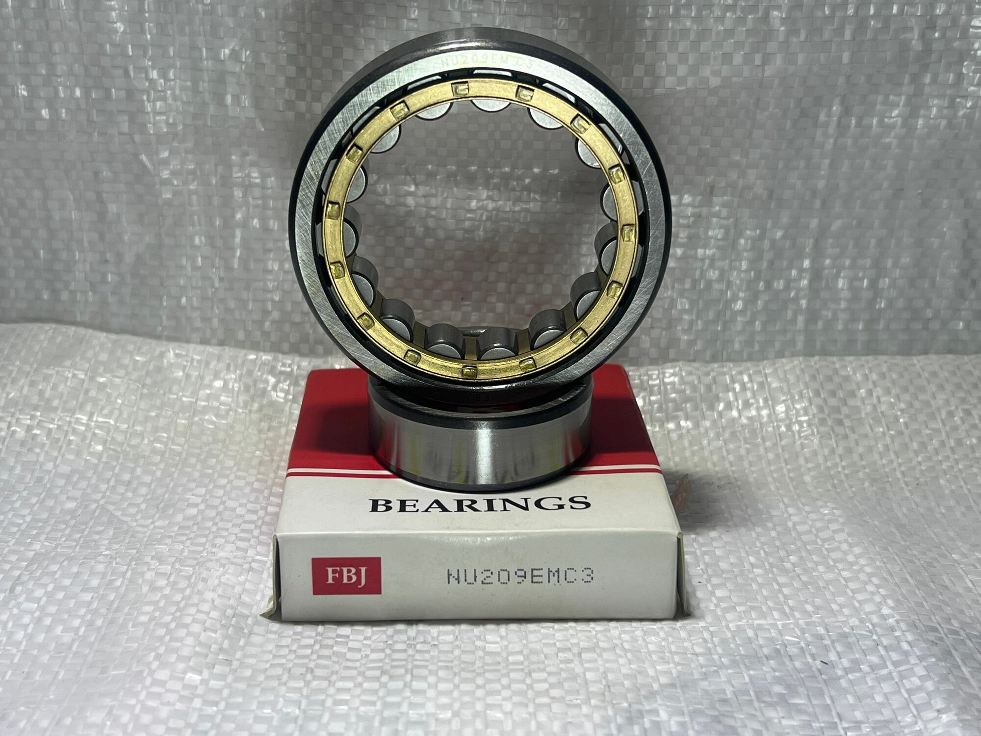 Подшипник NU209EMC3 (45*85*19) FBJ