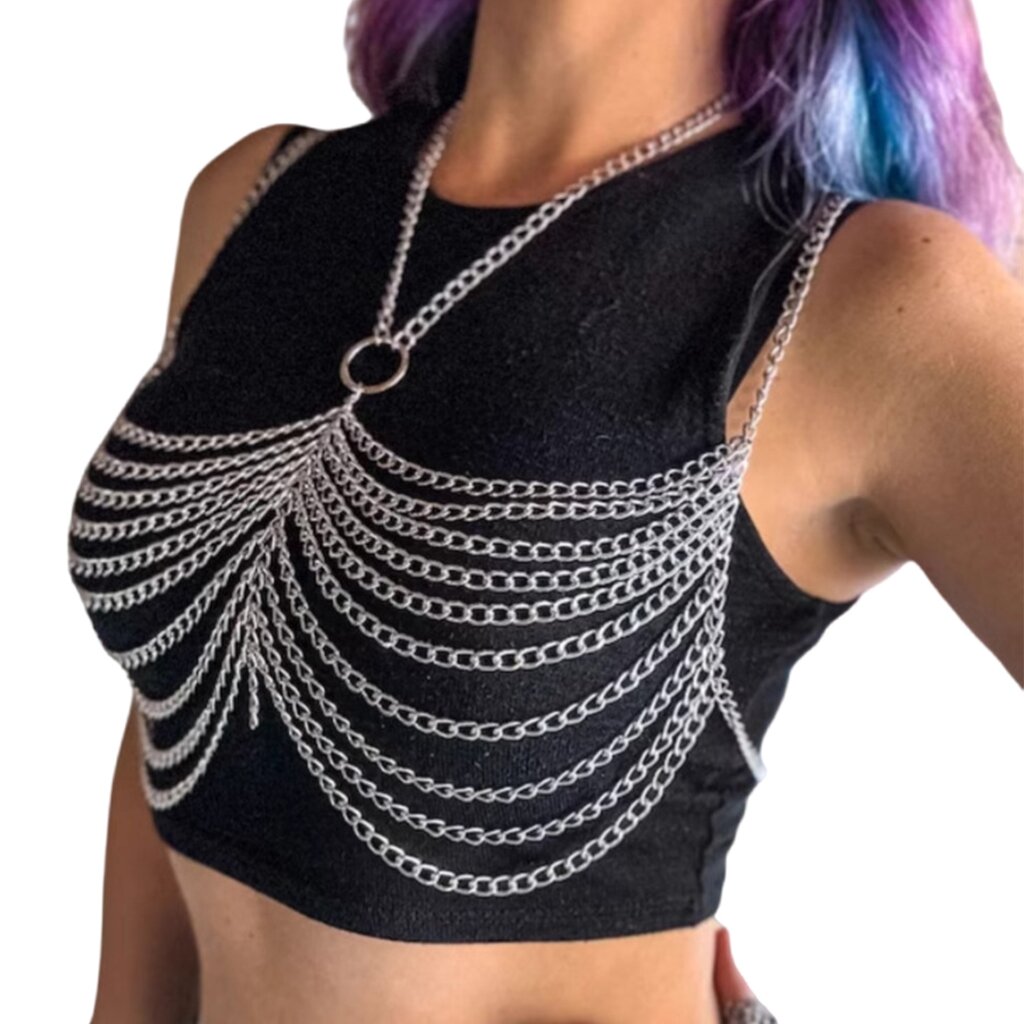 Модная металлическая цепочка на тело, подчеркивающая женское очарование для свиданий