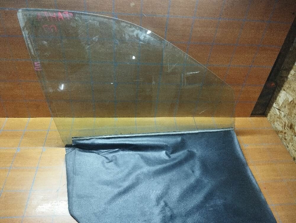 Стекло двери передней правой Лада Гранта 2 Б/У с пробегом