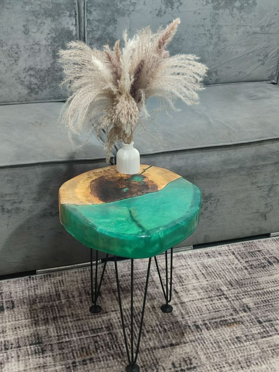 Журнальный стол из массива карагача и эпоксидной смолы 41*39*51 ART-SLEB