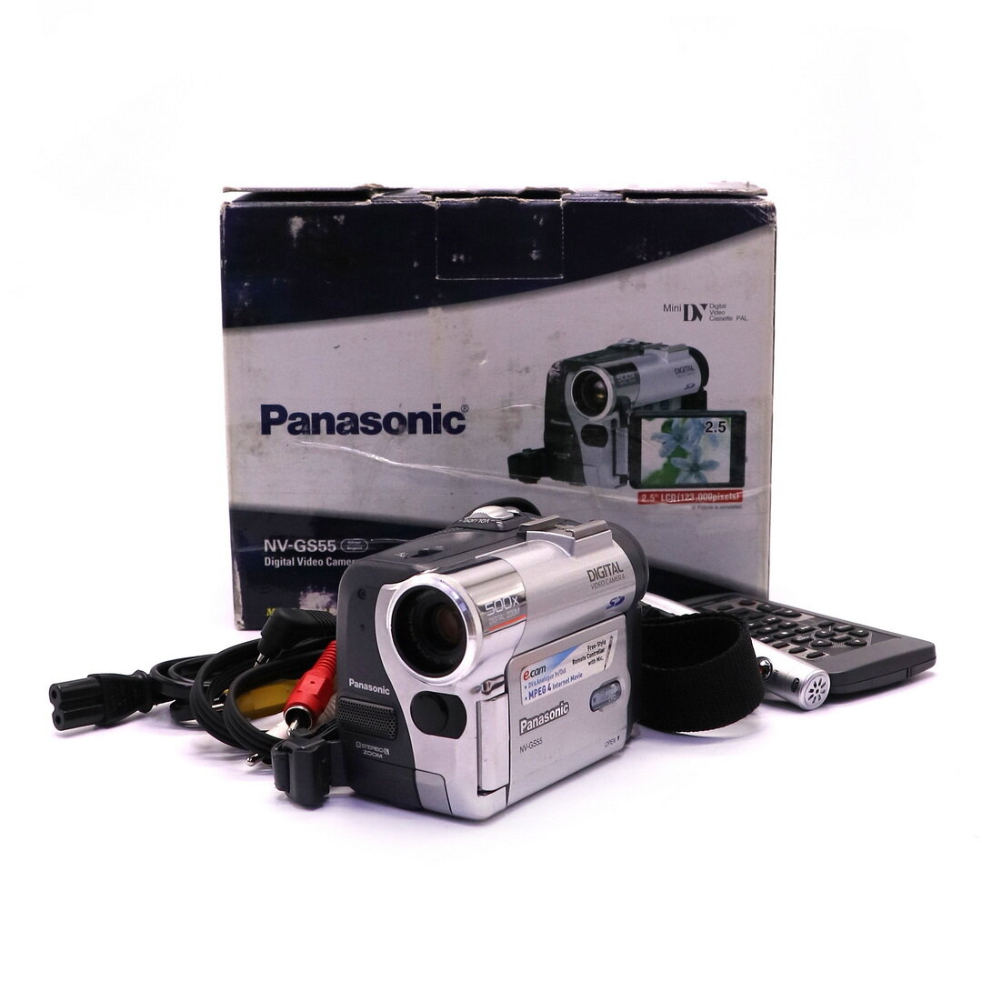 Видеокамера Panasonic NV-GS55 в упаковке